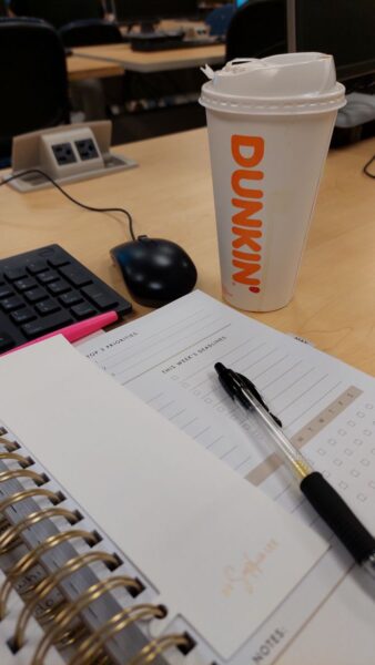 15+ Must-Have Essential Items to Keep at Your Work Desk